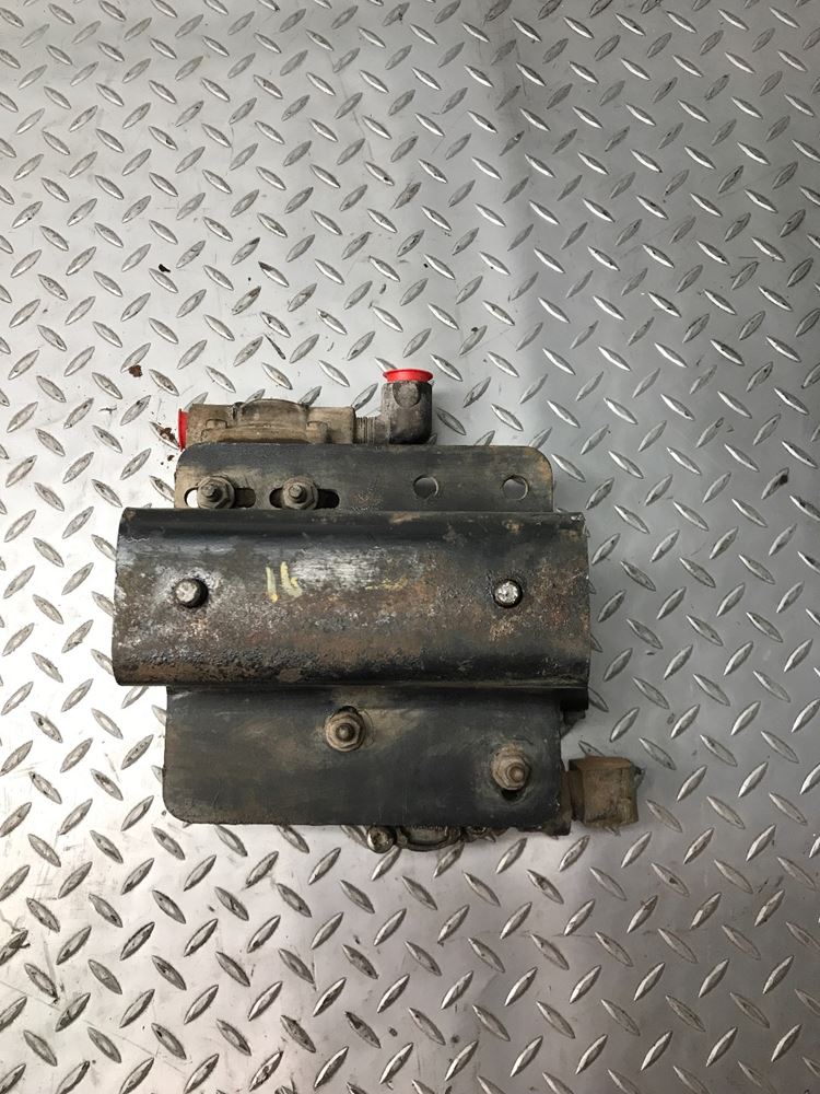 Used 1999 Bendix ABS Relay Valve for sale | Gooding Idaho United States ...