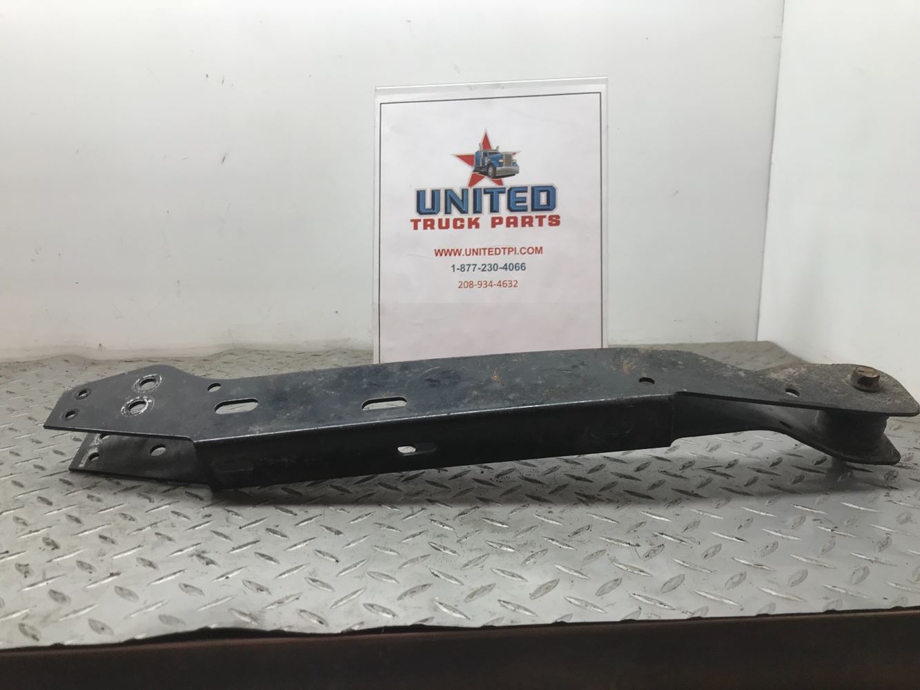 Used 2014 Volvo VNL Bracket for sale | Gooding Idaho United States ...