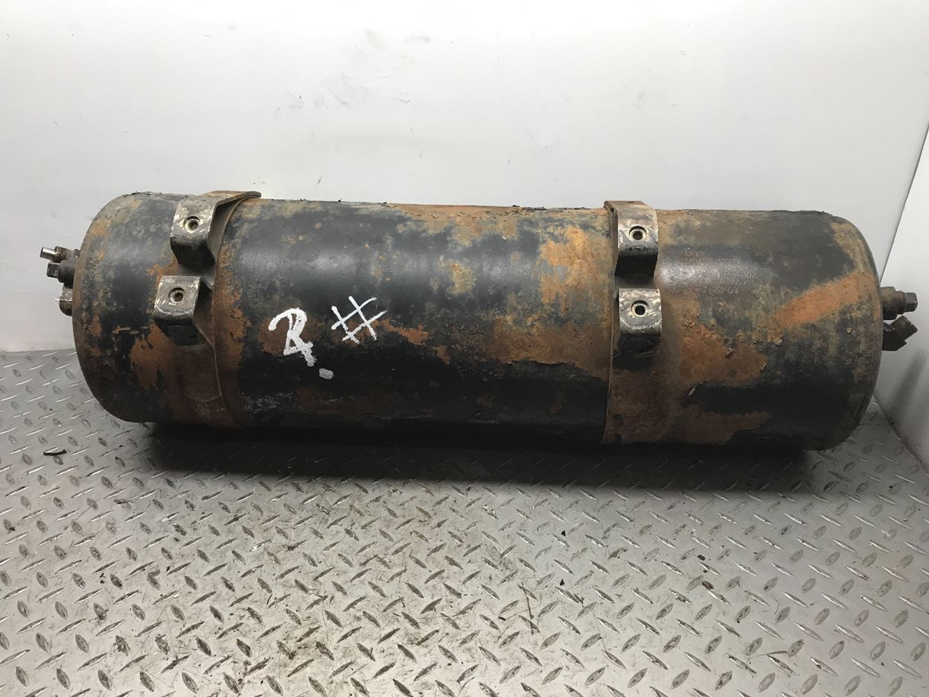 Used Freightliner Air Tank for sale | Gooding Idaho United States | Air ...