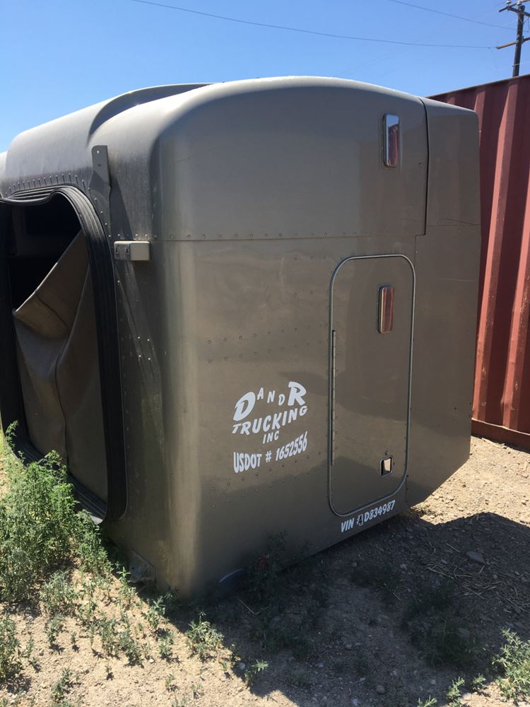 Used Universal Peterbilt 379 UNIBILT Sleeper for sale | Gooding Idaho ...