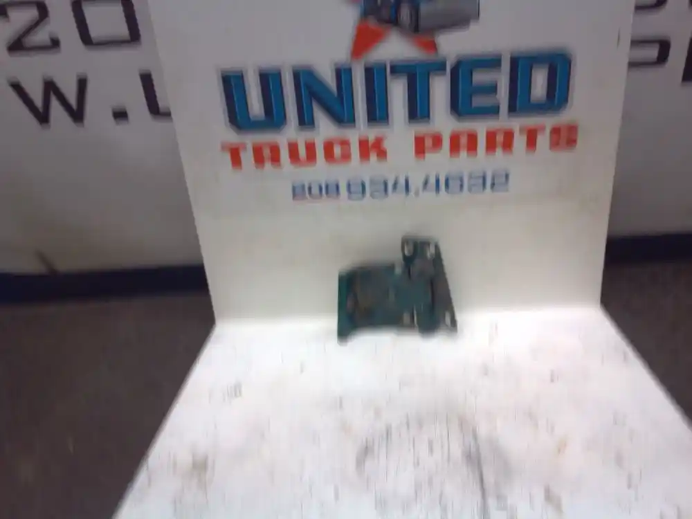 Used Universal Volvo Door Hinge for sale | Gooding Idaho United States ...