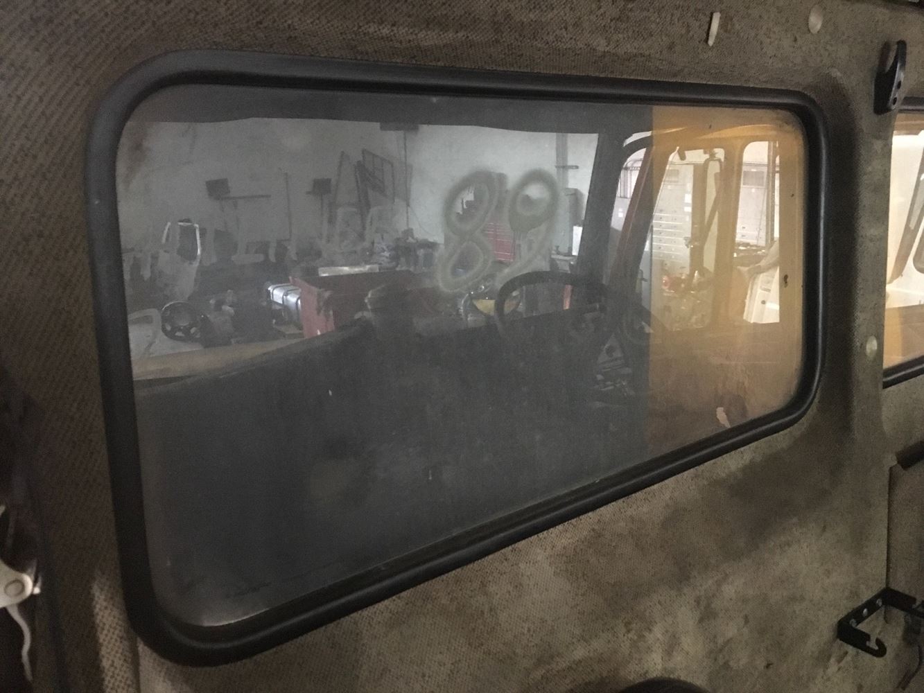 Freightliner Rear Windows For Sale