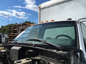 New and Used Semi Truck Windshield Glass For Sale | TPI