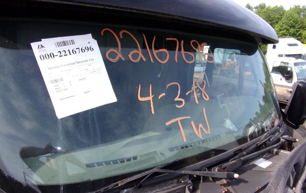 Peterbilt Windshields For Sale