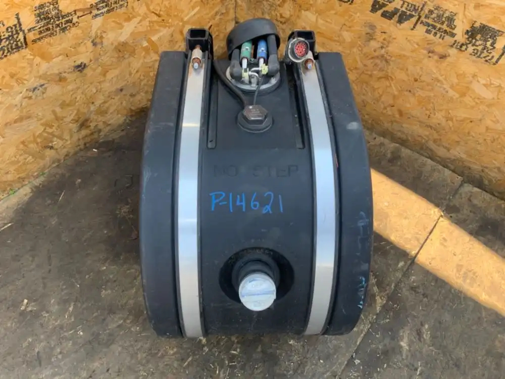 2011 PETERBILT 386 DEF TANK FOR SALE #721217