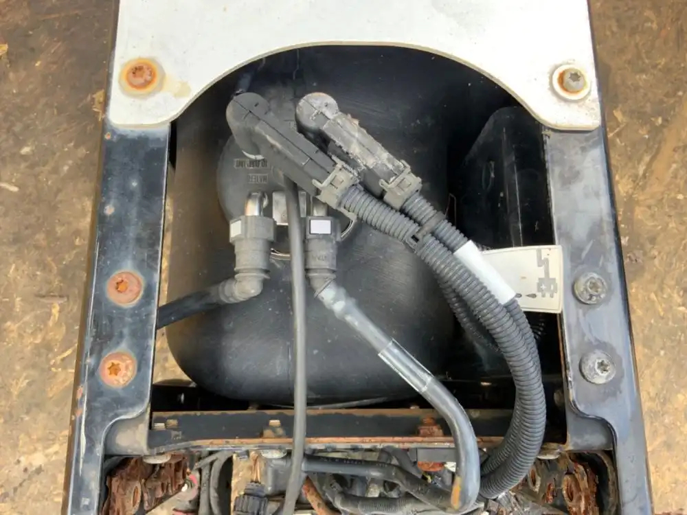 2012 MACK CXU613 DEF TANK FOR SALE #720697 | MD