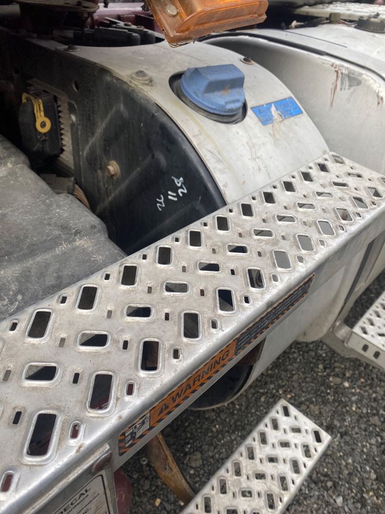 2012 MACK CXU613 DEF TANK FOR SALE #720697 | MD