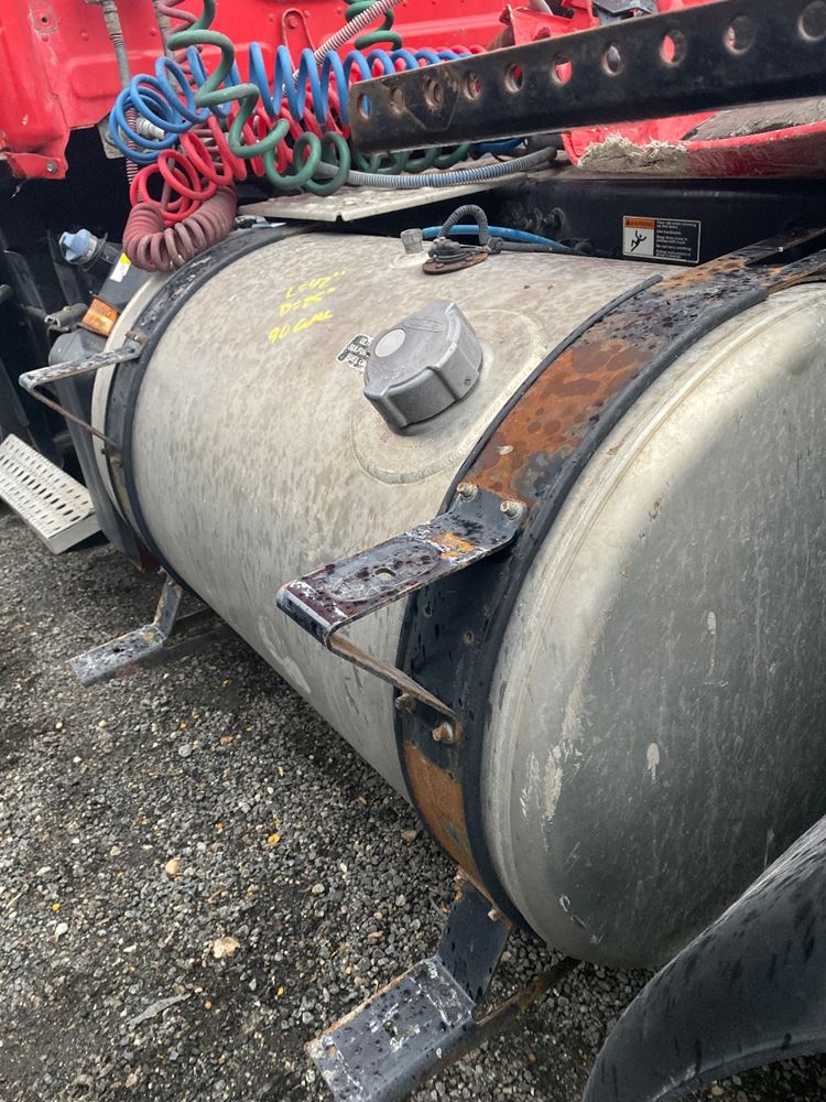 2015 Freightliner Cascadia 113 (Stock #P-10819) | Fuel Tanks | TPI