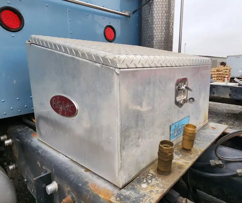 Used 2002 Peterbilt 379 Tool Box for sale | Elkton Maryland United ...