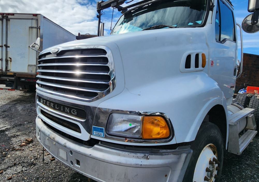 2005 STERLING A9500 HOOD FOR SALE #1379701 | MD