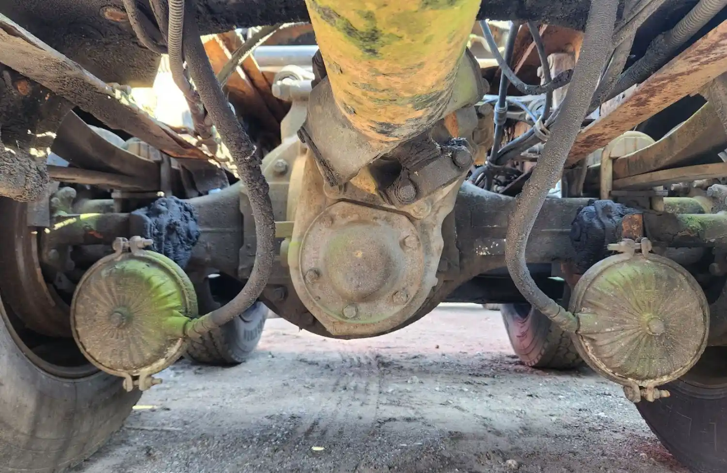 Used 2006 Meritor/Rockwell RT40-145 Complete Axle-Front Rear for sale ...