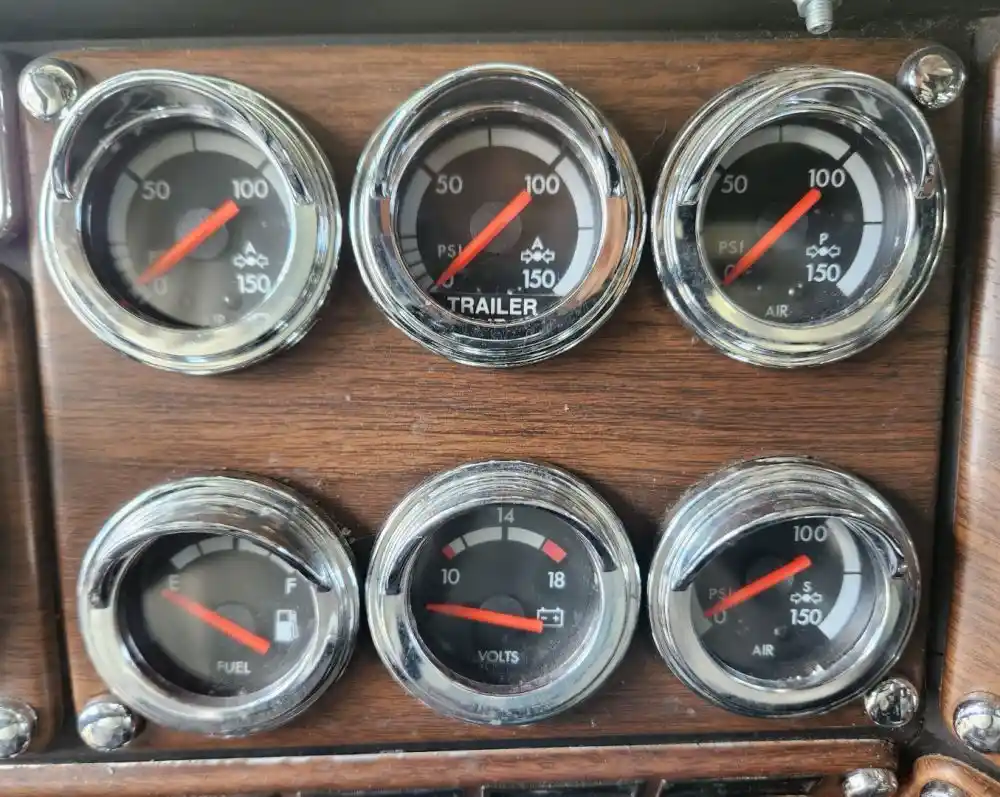 Used 2008 Freightliner FLD120SD Glider Instrument Cluster for sale ...