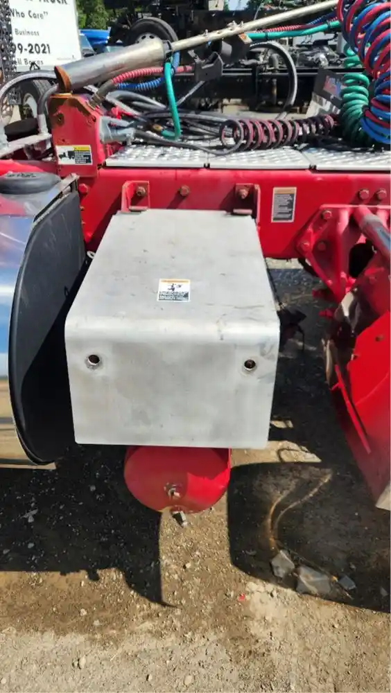 Used 2018 Kenworth T680 Battery Box for sale | Elkton Maryland United ...