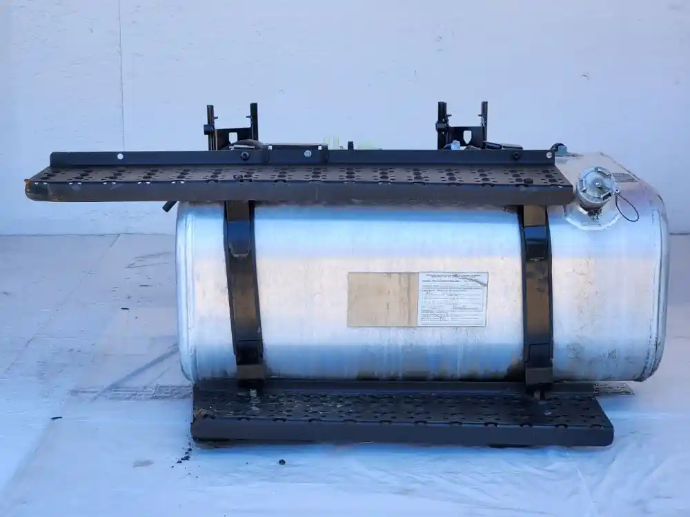 Used 2022 Ford F-650 Fuel Tank for sale | Elkton Maryland United States ...