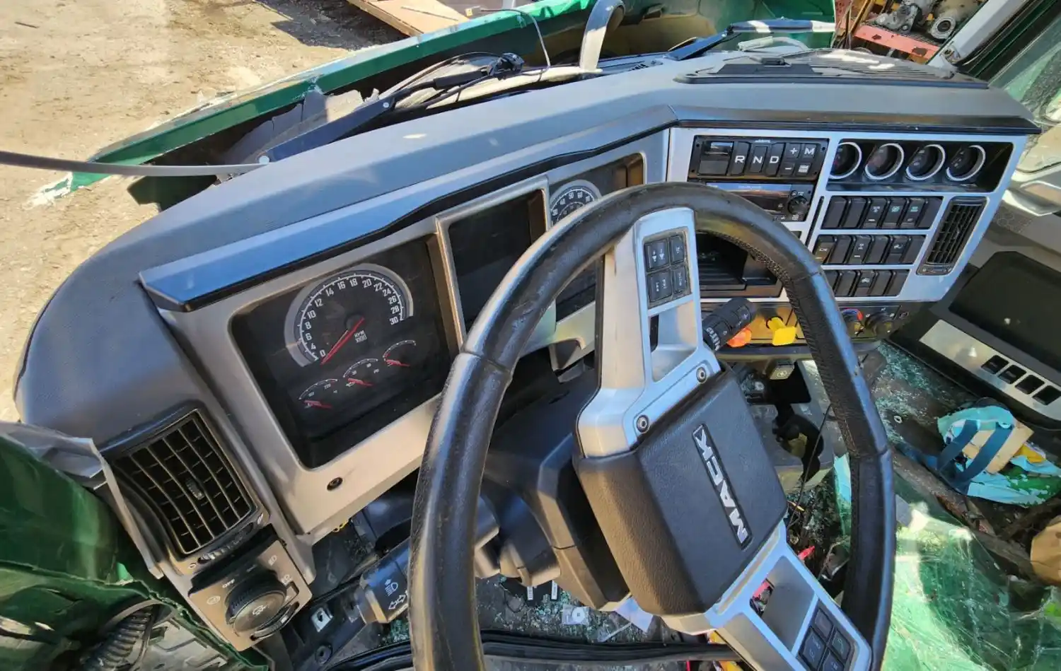 Used 2022 Mack Anthem Dash Ass'y for sale | Elkton Maryland United ...