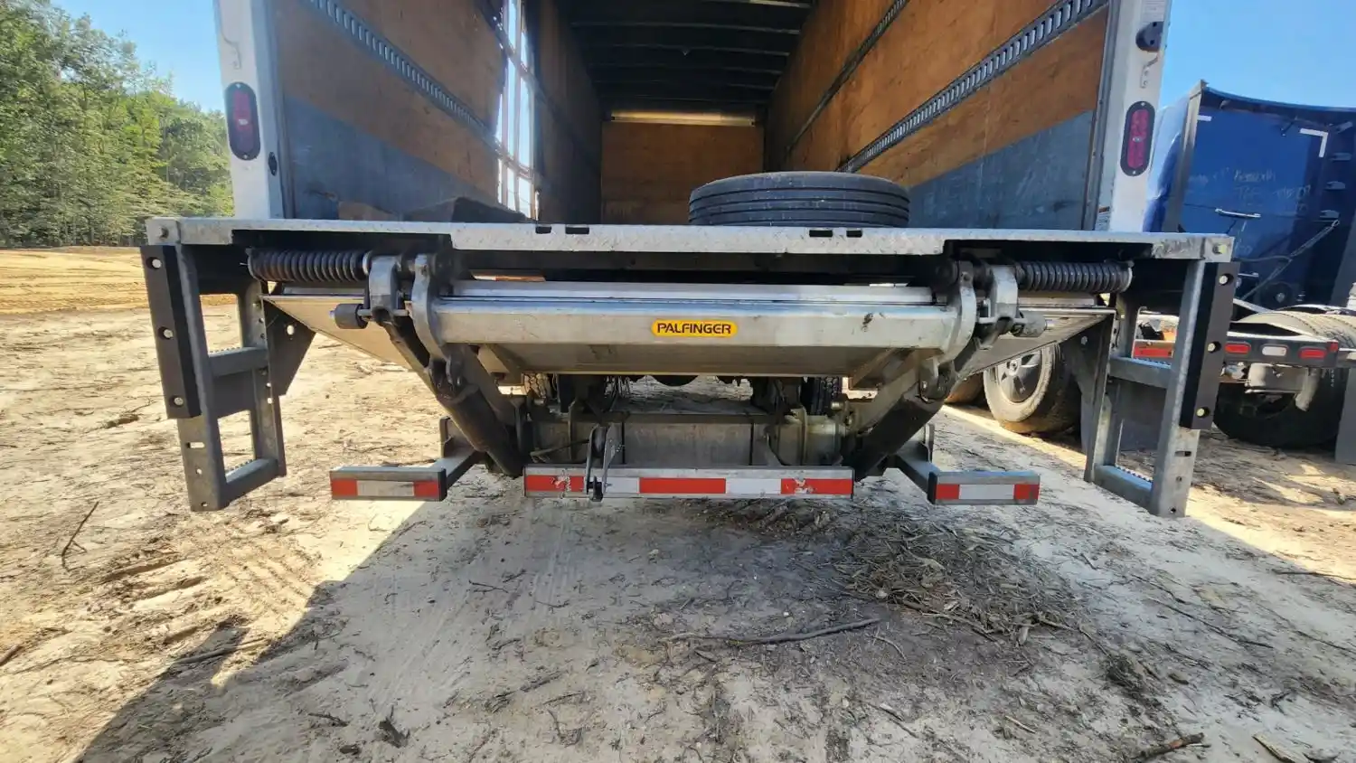 Used, Recycled, New, and Aftermarket Heavy Duty Truck Parts