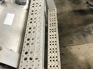 New and Used Kenworth Fuel Tank Steps For Sale | TPI