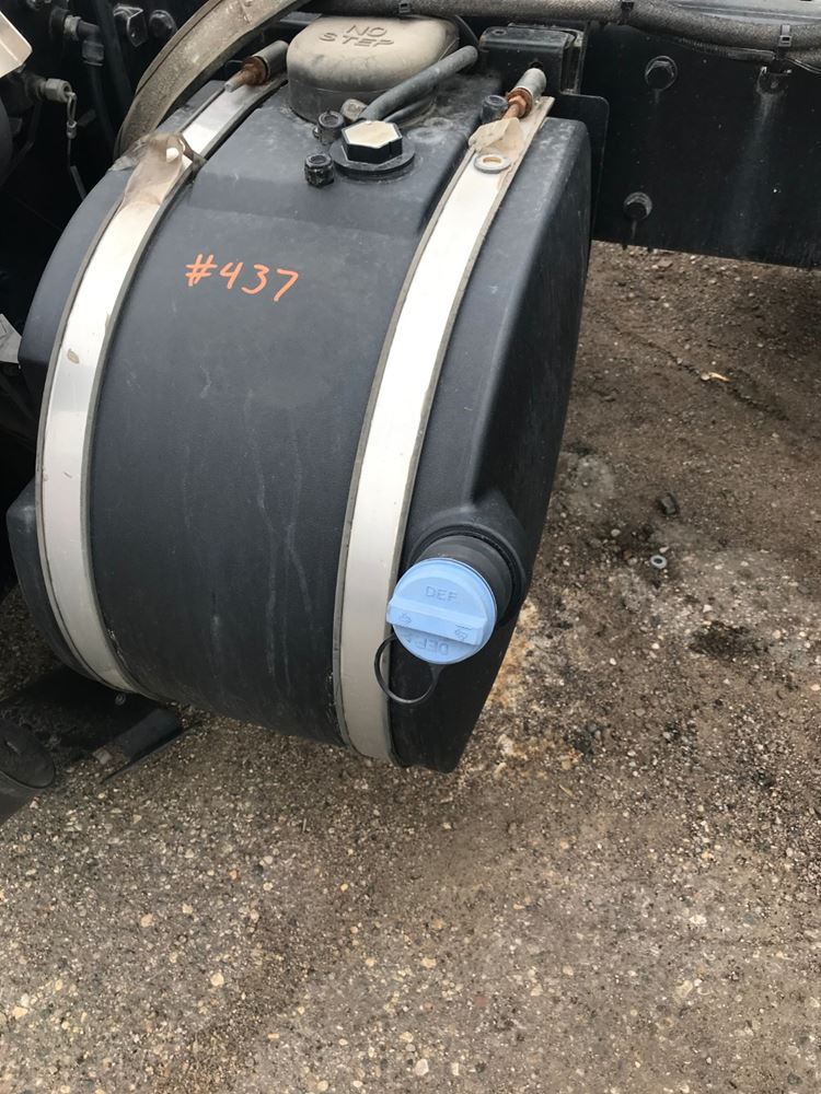 Used 2015 Kenworth T680 DEF Tank for sale | Glencoe Minnesota United ...