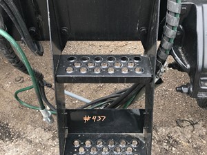 New and Used Kenworth T680 Fuel Tank Steps for sale | TPI
