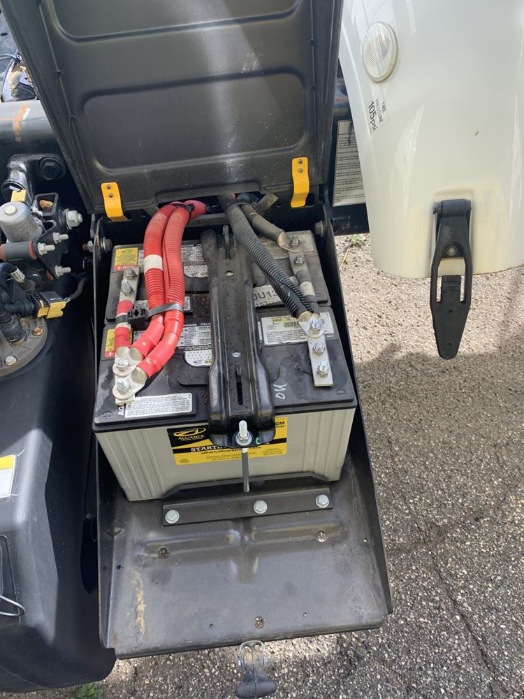 Used 2018 Freightliner M2 106 Battery Box for sale | Glencoe Minnesota ...