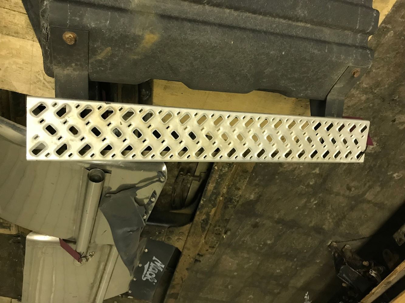 Used, Recycled, New, and Aftermarket Heavy Duty Truck Parts