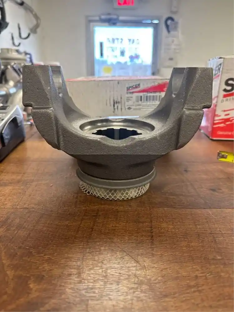 New Eaton/Fuller UNIVERSAL Transmission Yoke for sale | Medley Florida ...