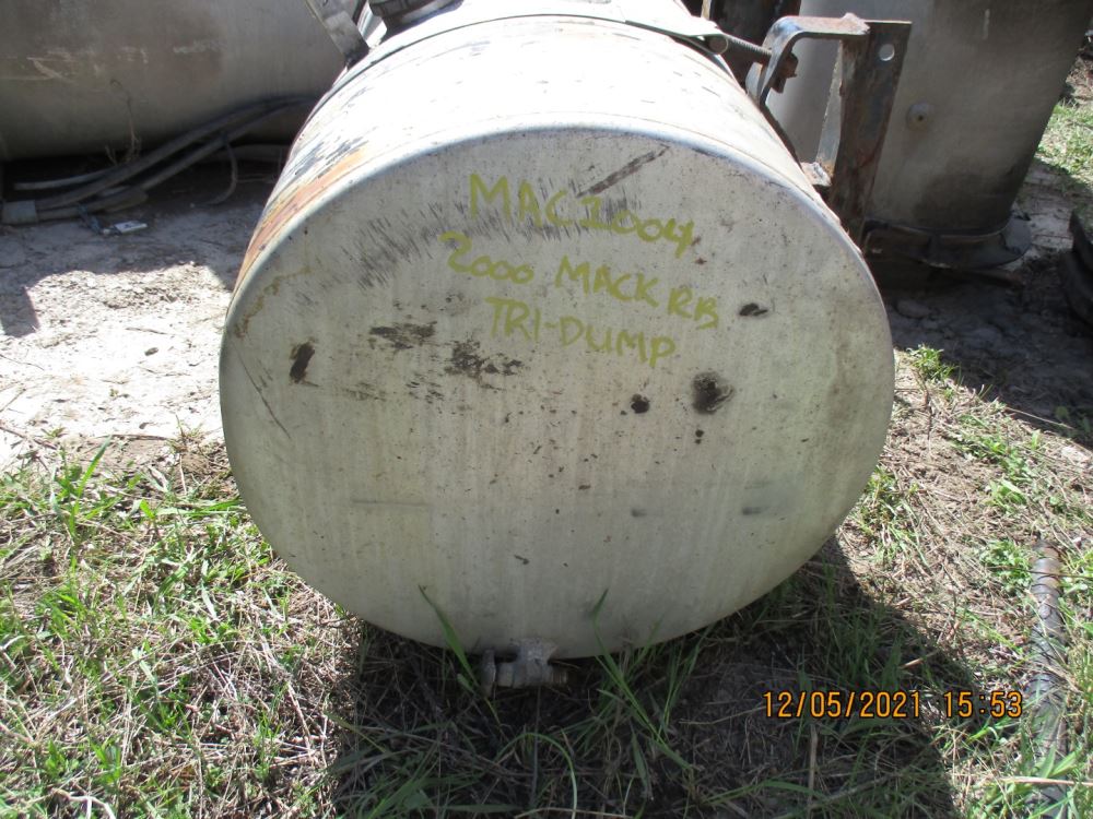 Used 2000 Mack RB688S Fuel Tank for sale | Lakefield Ontario Canada | TPI