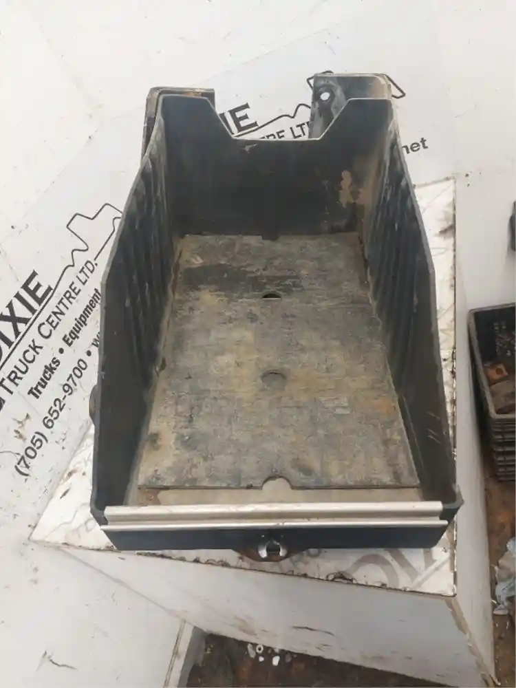 Used 2005 Mack CV713 Granite Battery Box for sale | Lakefield Ontario ...