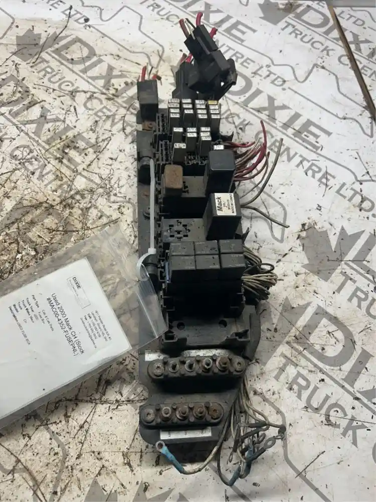 Used 2000 Mack CH Fuse Box for sale | Lakefield Ontario Canada | Fuse ...