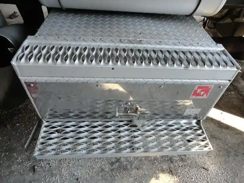 Used 1993 PETERBILT 379 Tool Box for sale | Des Moines Iowa United ...