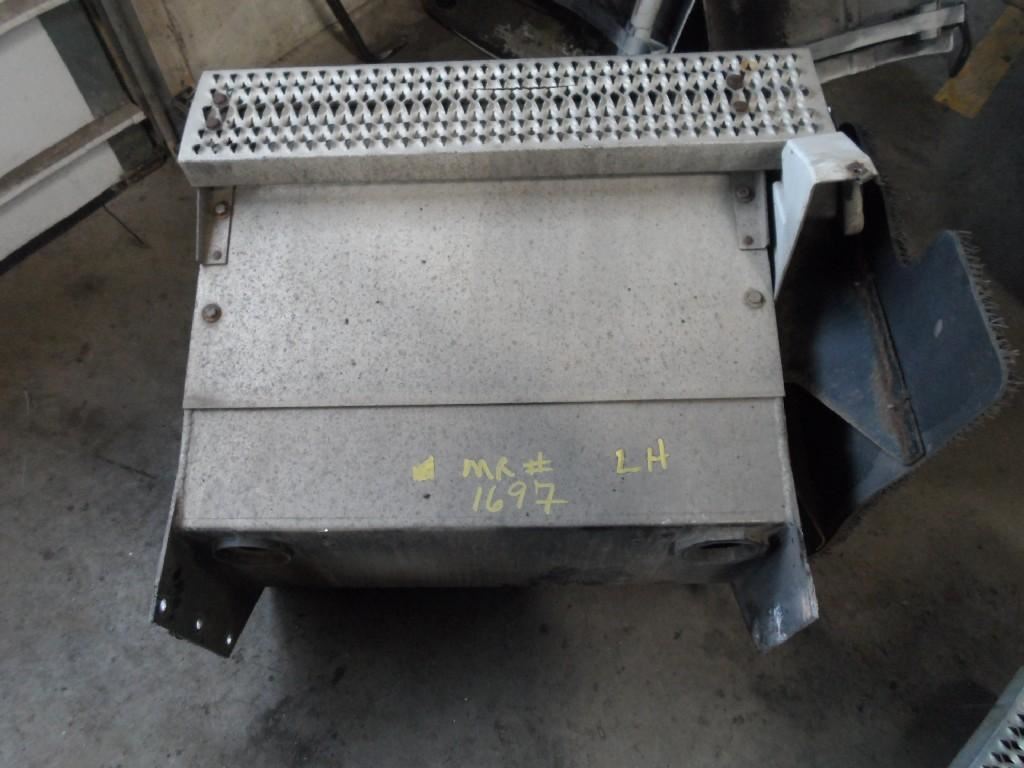 Peterbilt 379 Parts Lower Battery Box Step Replacement For Peterbilt ...