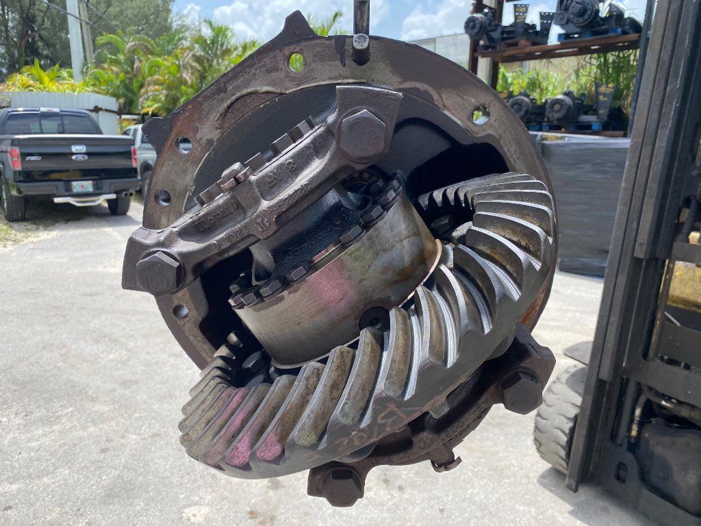 Used, Recycled, New, and Aftermarket Heavy Duty Truck Parts