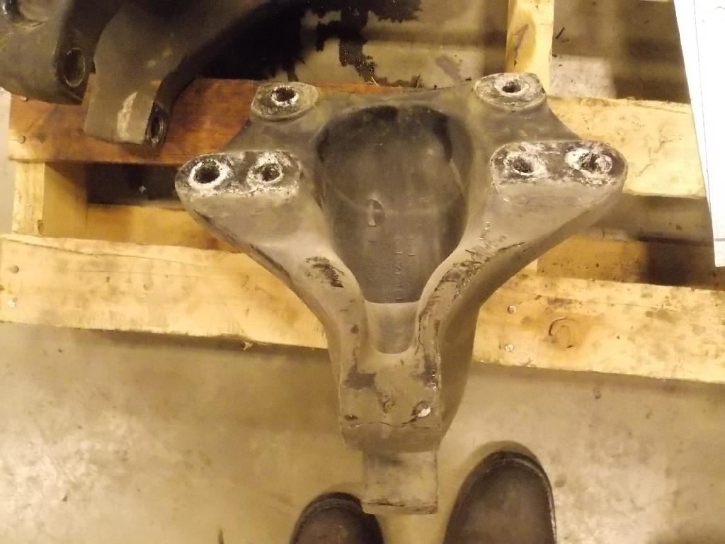 Used 2006 FREIGHTLINER M2-106 Spring, Rear Leaf Hanger for sale ...