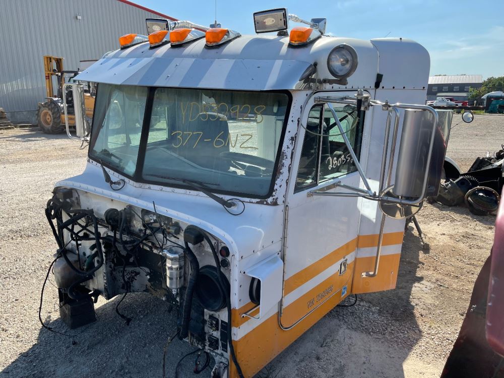 Used 2000 Peterbilt 377 Cab for sale | Strafford Missouri United States ...