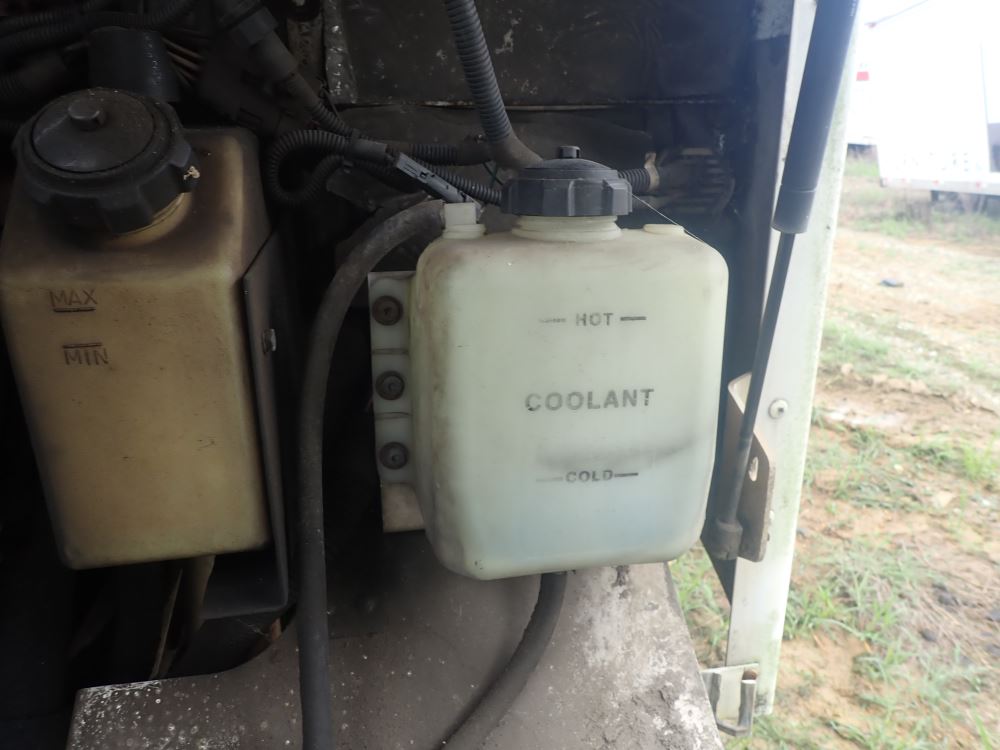 Used 1999 Freightliner MT45 Chassis Coolant Reservoir for sale ...