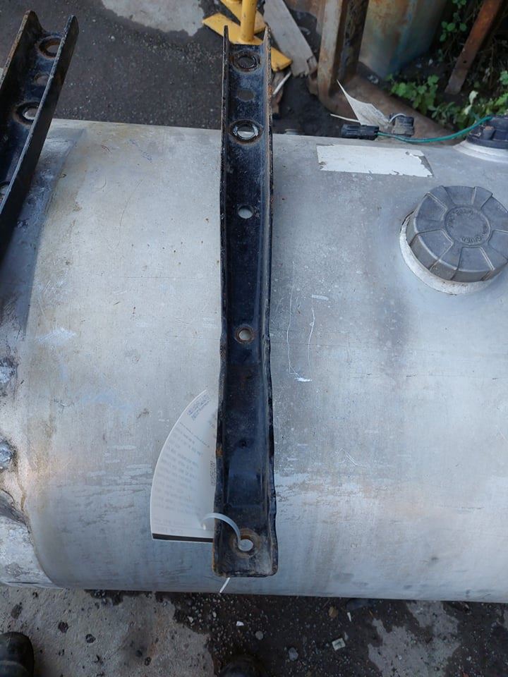 Used 2019 Freightliner Cascadia 126 Air Tank Bracket for sale ...