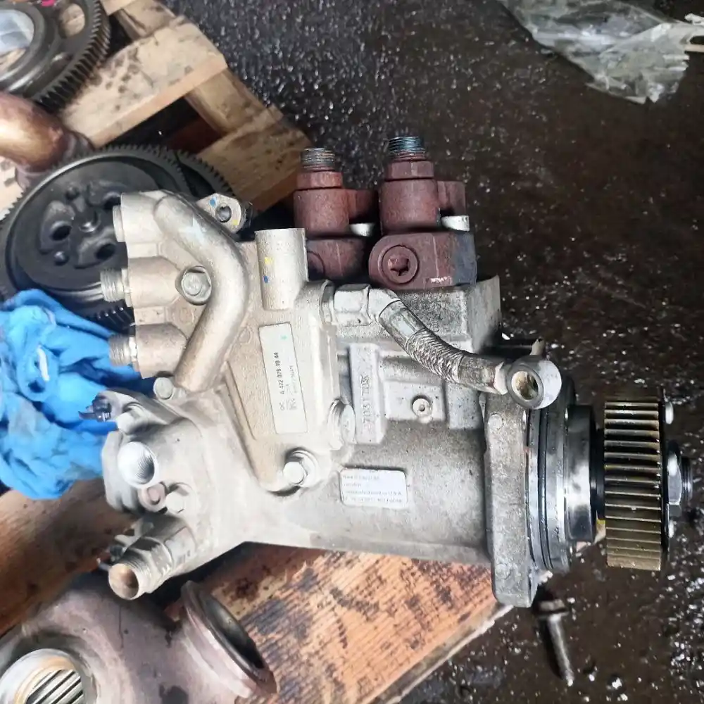 Used 2012 Detroit DD15 Fuel Gear Pump for sale | Abbotsford British ...