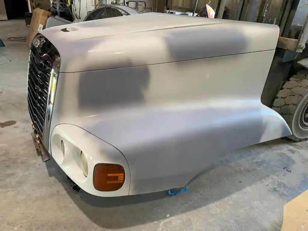 Used FREIGHTLINER CENTURY CLASS Hood for sale | Crandall Texas United ...