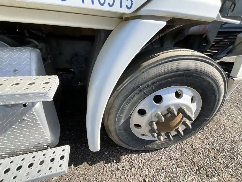 Used 2013 Freightliner Cascadia 113 Fender Extension for sale | Madera ...