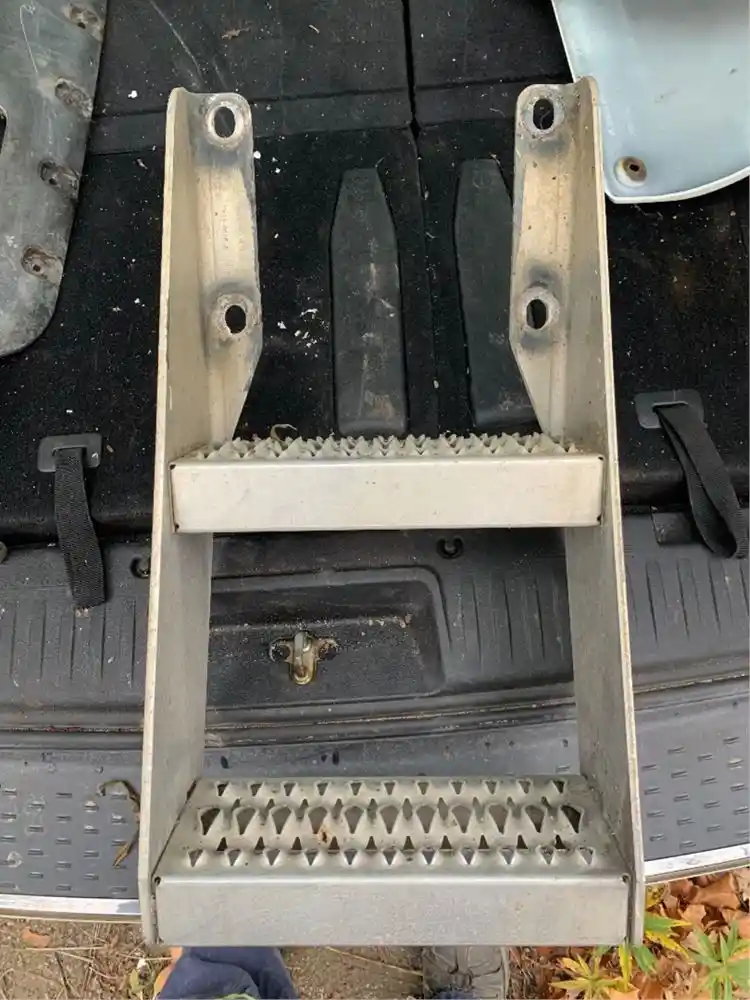 Used 2010 Peterbilt 387 Step for sale | Bradford Ontario Canada | Steps ...