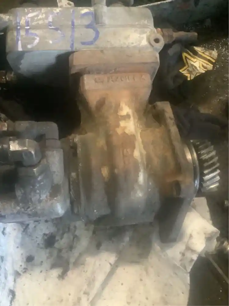 Used Mercedes OM460LA Air Compressor for sale | Port Perry Ontario ...