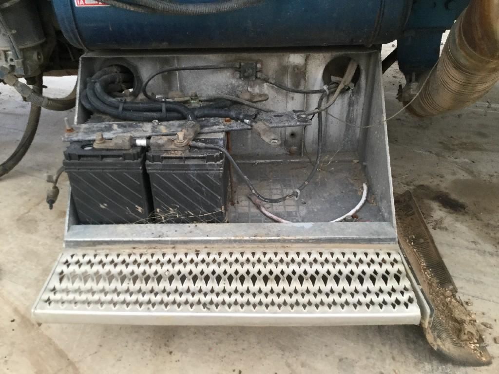 Peterbilt 379 battery box - meryinfo