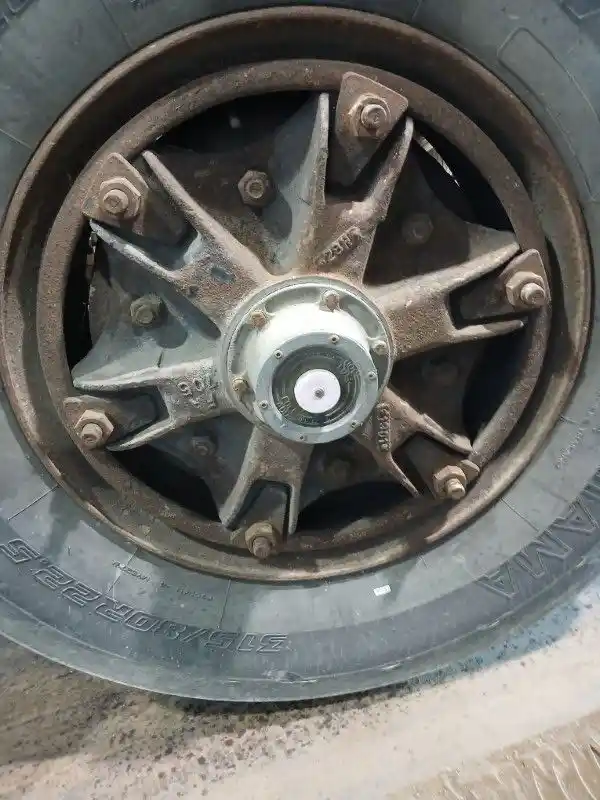 Used 1996 FORD LTS-9000 Front Axle, Complete