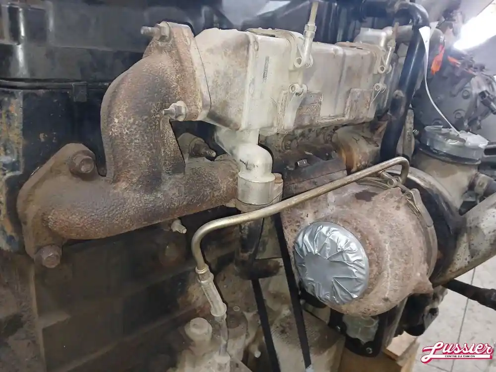 Used INTER MAXXFORCE DT Exhaust Manifold for sale | Ste-Julie Quebec ...