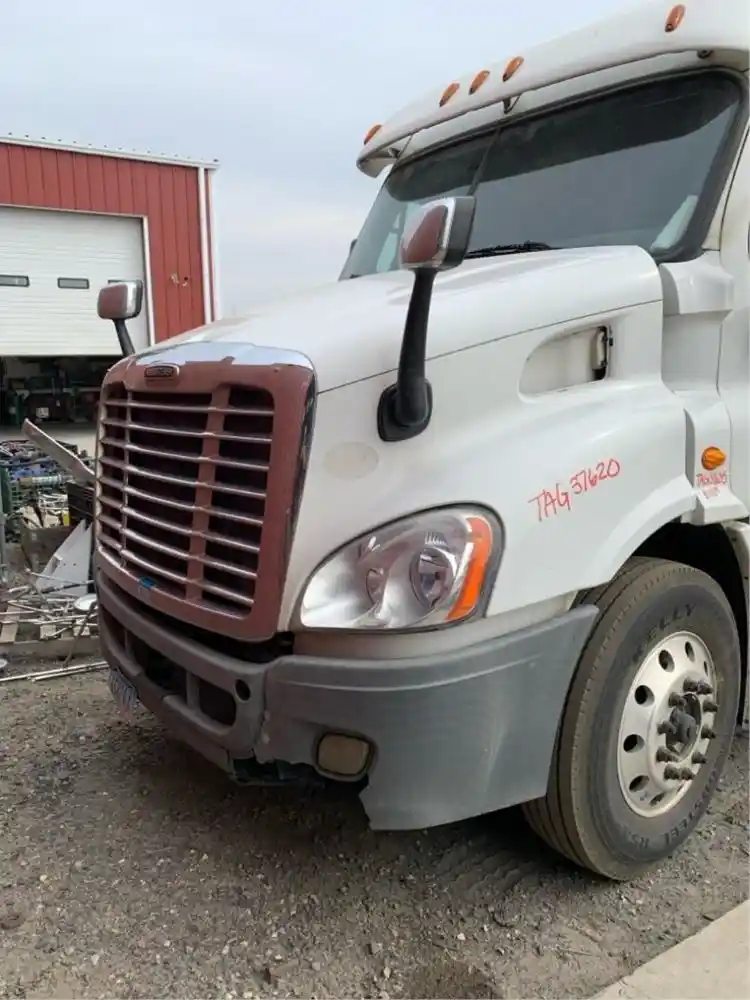 Used, Recycled, New, and Aftermarket Heavy Duty Truck Parts