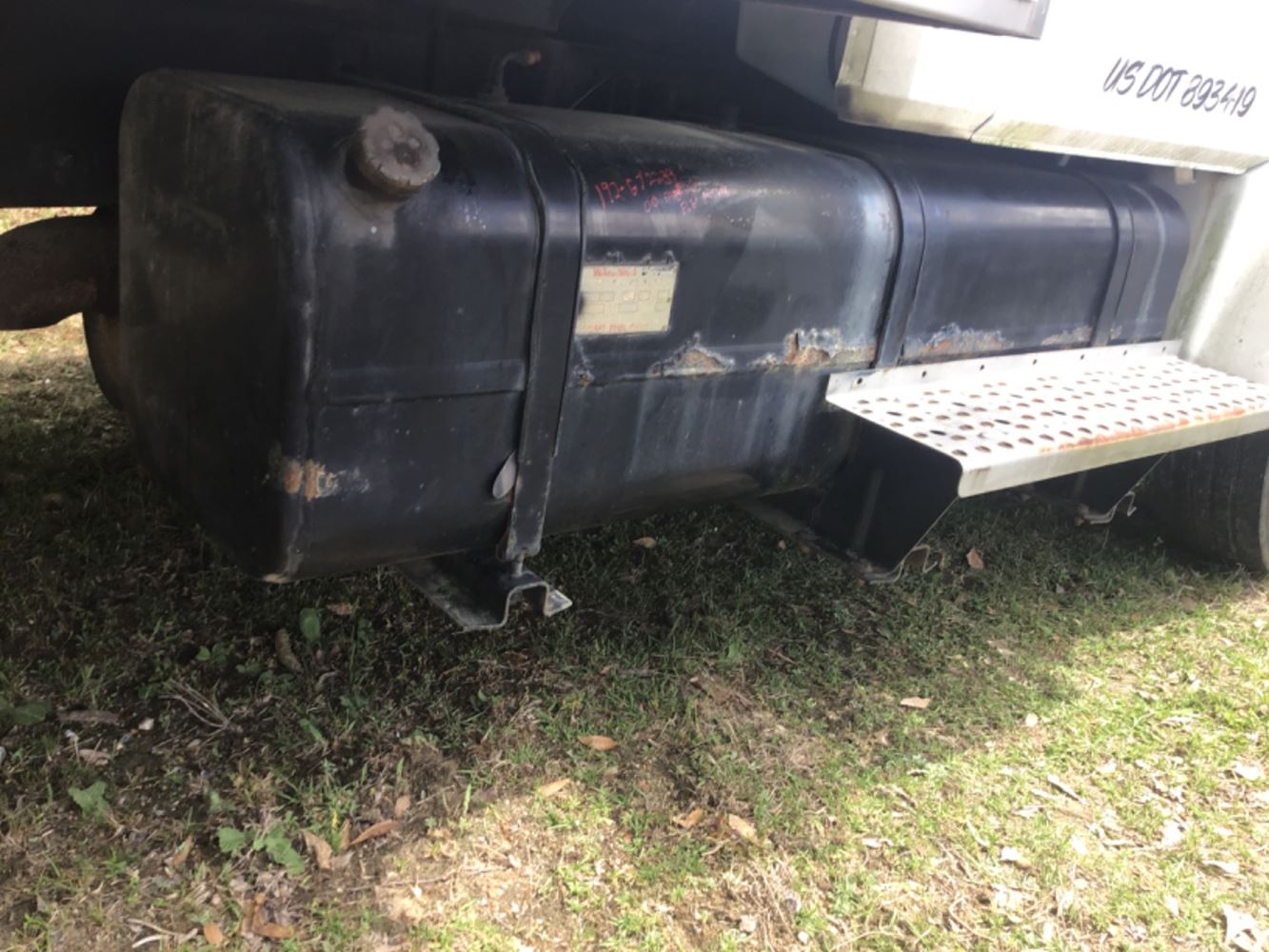 Used 2000 Freightliner FL60 Fuel Tank