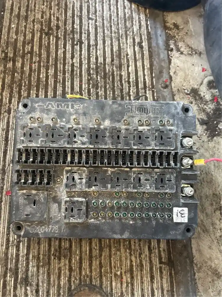 Used, Recycled, New, and Aftermarket Heavy Duty Truck Parts