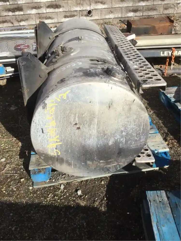 Used 2012 KENWORTH T800 Fuel Tank for sale | Fitchburg Massachusetts ...