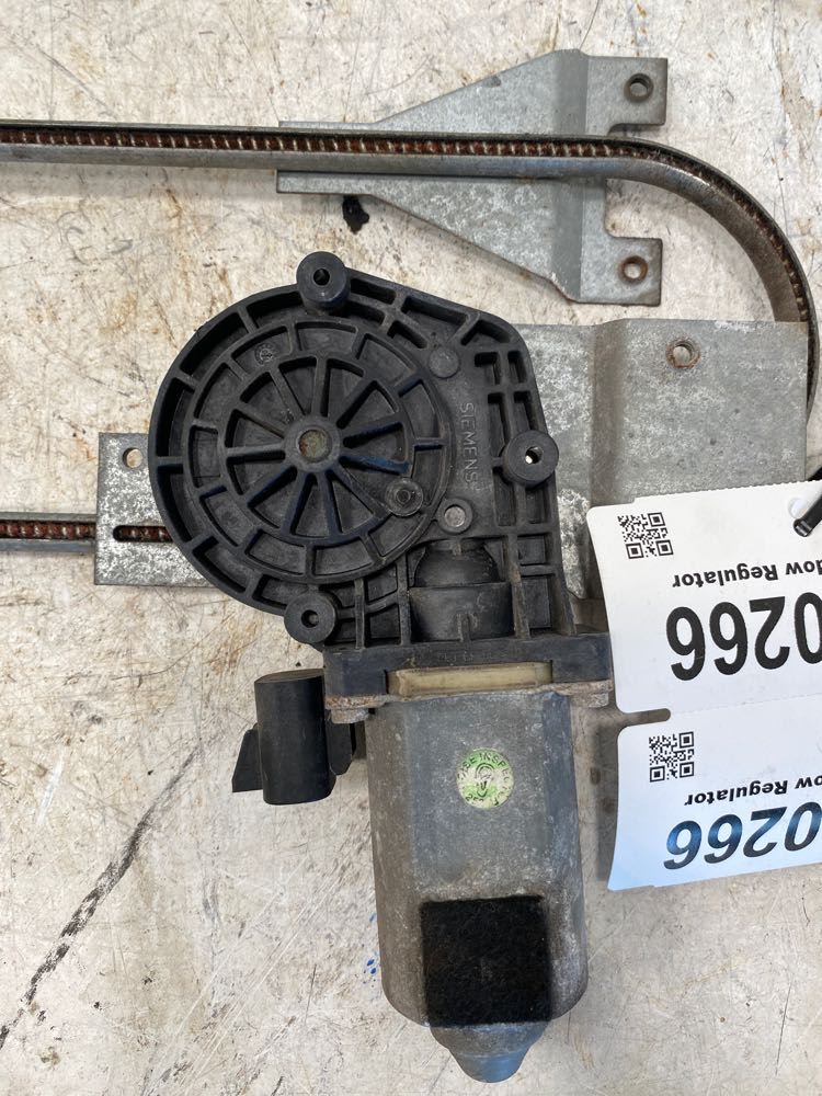 Used 2008 Peterbilt 389 Door Window Regulator for sale | Dorr Michigan ...