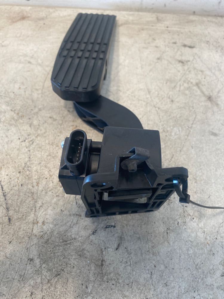 2015 Freightliner Cascadia Stock 649 10154 Throttle Position 2015-freightliner-cascadia-stock-649-10154-throttle-position